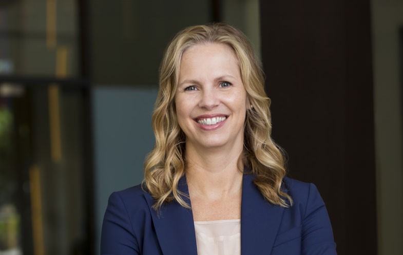 Biography | Jennifer Snyder Heis