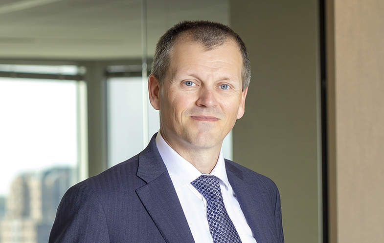 Biography | Mark R. Illingworth