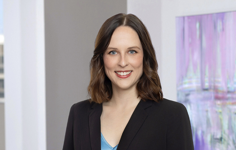 Biography | Lanie Gravlin